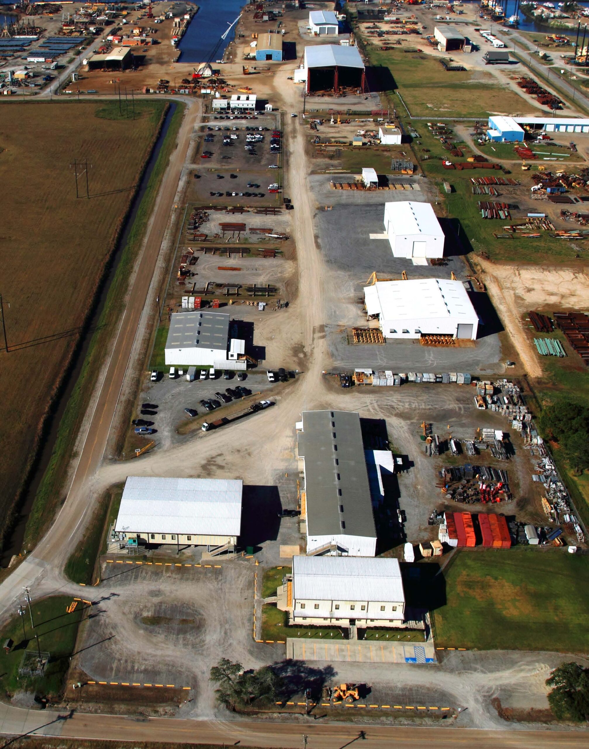 deltak-new-iberia-facility-structural-piping-fabrication
